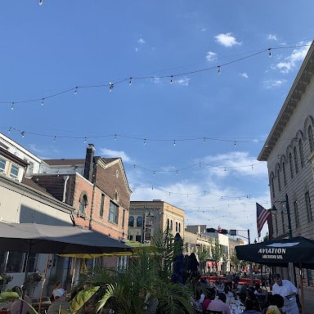 Court Street Restaurant + Bar: A Hoboken Staple Since the Early ‘80s ...