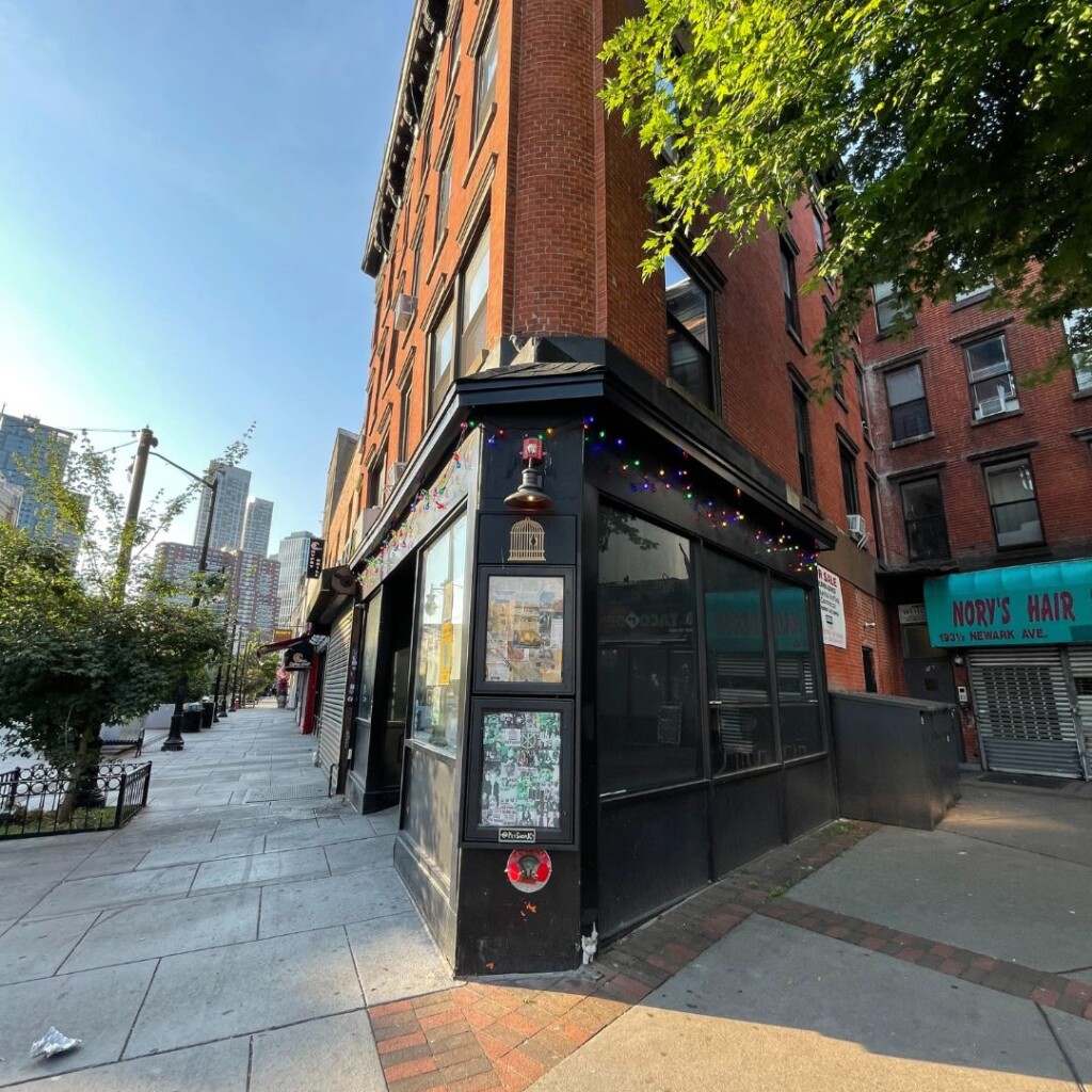 Court Street Restaurant + Bar: A Hoboken Staple Since the Early ‘80s ...
