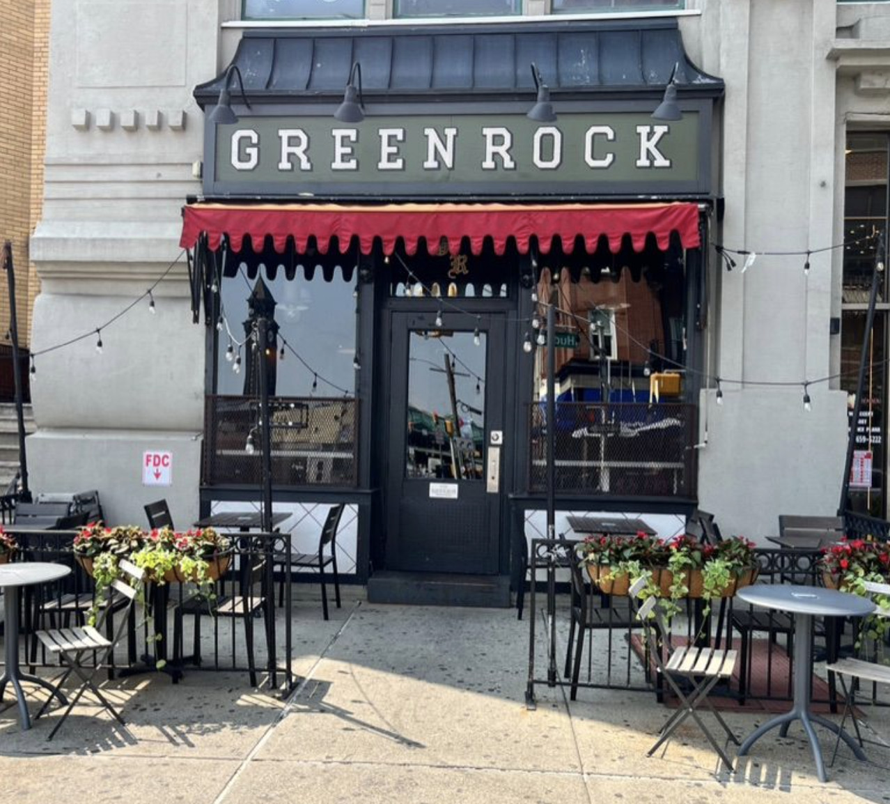 Green Rock Takes Its $1 Beer Tradition Into the Weekend - Hoboken Girl